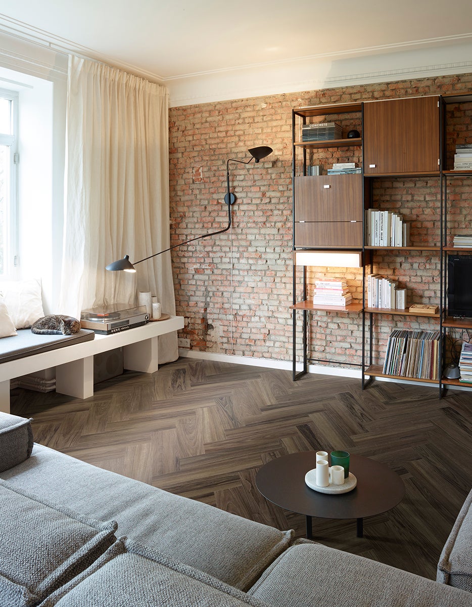 Coretec Naturals Juglans herringbone – Köp vinylgolv online ...